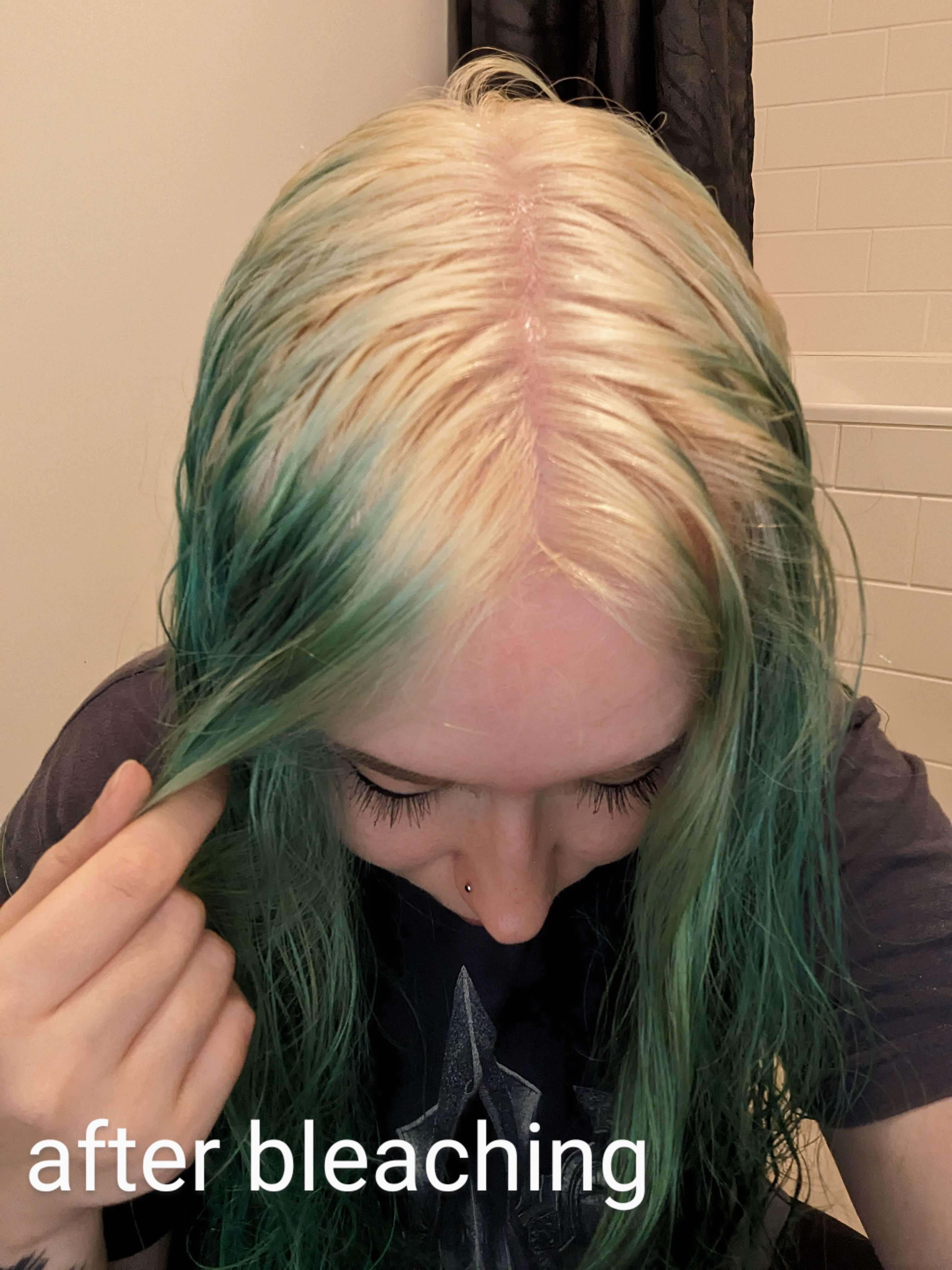 How I Bleach My Roots